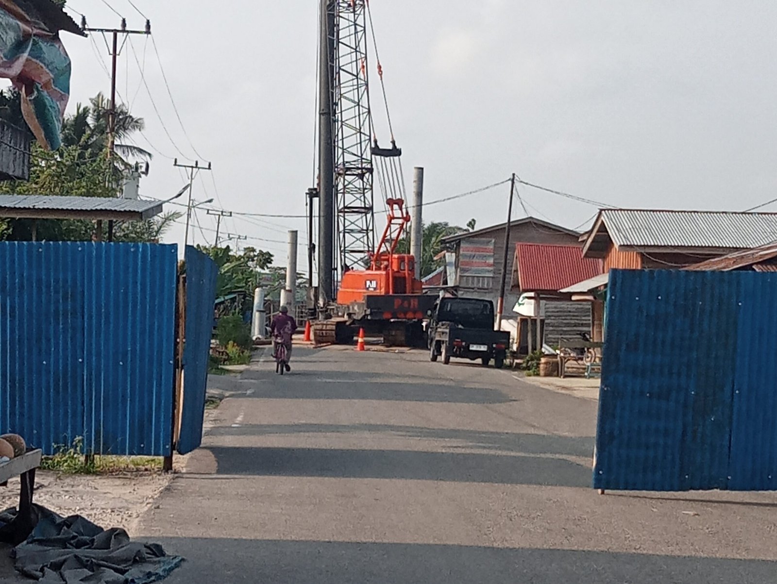 Jembatan Besi Jalan Lintas Bagan Siapi-Api Menuju Sinaboi di Bangun ...